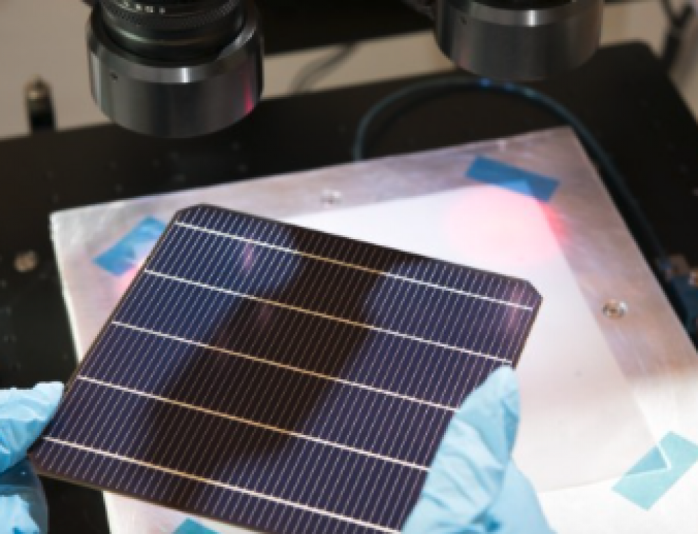 Oxford PV says it will field test a perovskite dual-layer solar panel ...